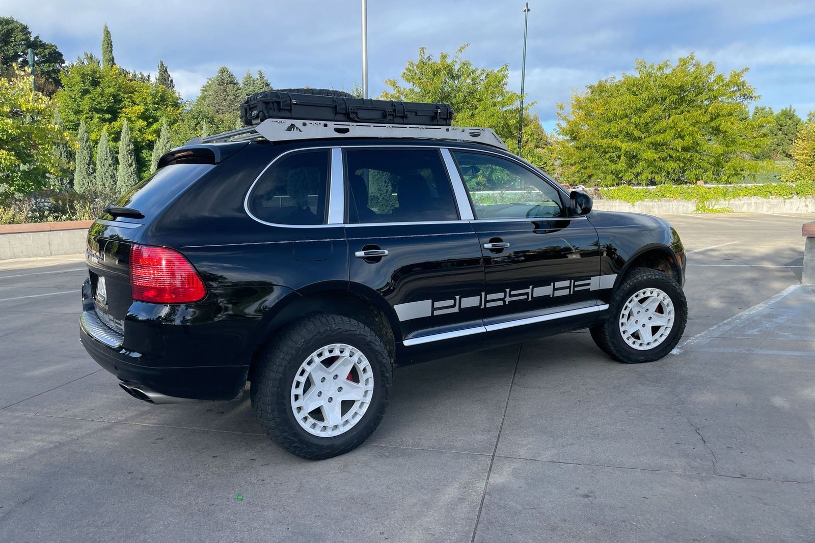 Porsche Cayenne Turbo Goes Off-Road
