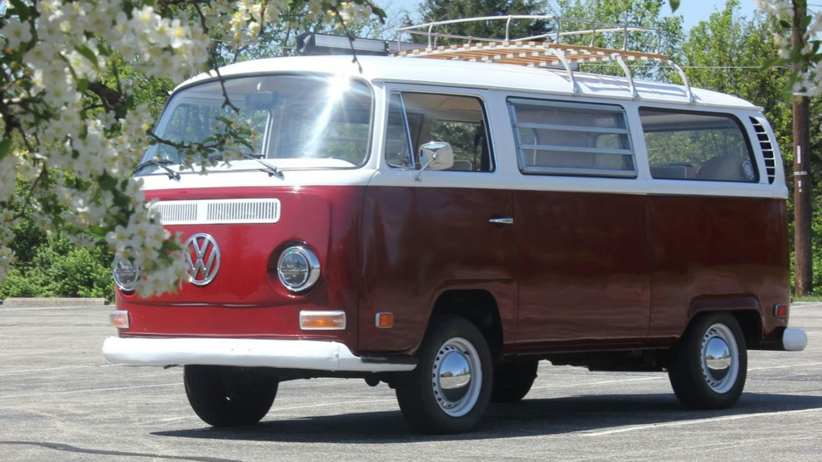 1971 Volkswagen Microbus with Camper Bed: A Restored Icon of Adventure