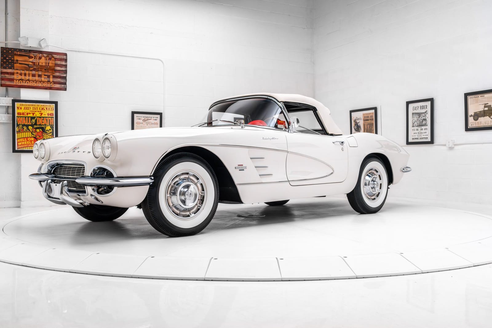 Award-Winning 1961 Corvette C1 Fuelie Heads to Auction