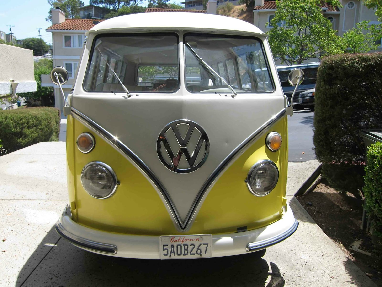 Classic 1966 Volkswagen 13-Window Microbus