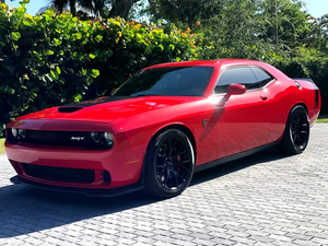 Dominate The Modern Muscle Market With This 2016 Challenger Hellcat