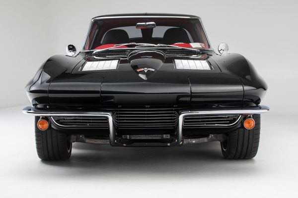 Split-Window Corvette Restomod Hides The Supercharged Heart Of A C7