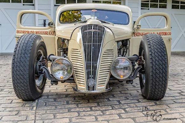 Hemi-Powered 1940 Dodge Pickup Is One Rad Rod