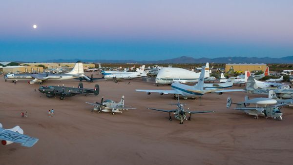 Decorate Your Home Or Office With This Unique Aviation Conference Table