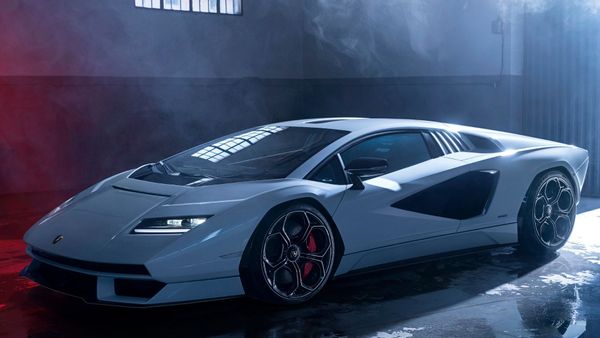 Modern Lamborghini Countach Has Been Revealed