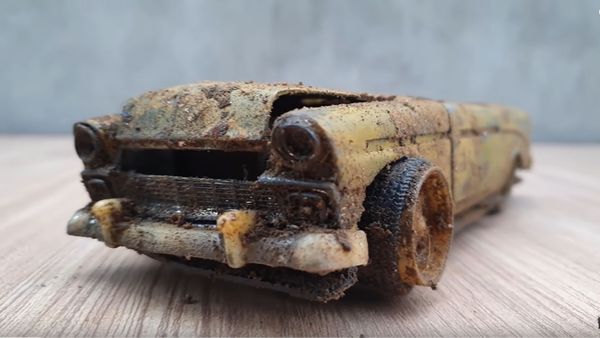 YouTuber Restores Trashed Model Cars