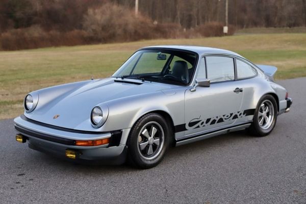Porsche 911 Boasts Big Power and Cornering Magic