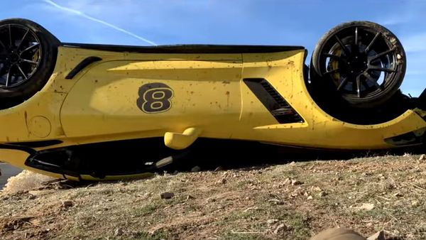 C7 Corvette Z06 Wrecks Out At Willow Springs Raceway