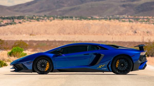 Bid on This Lamborghini Aventador In Stunning Blue