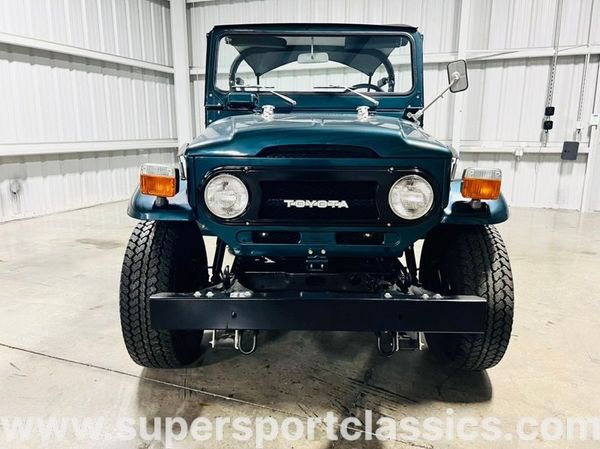 FJ40 Is Fully Restored