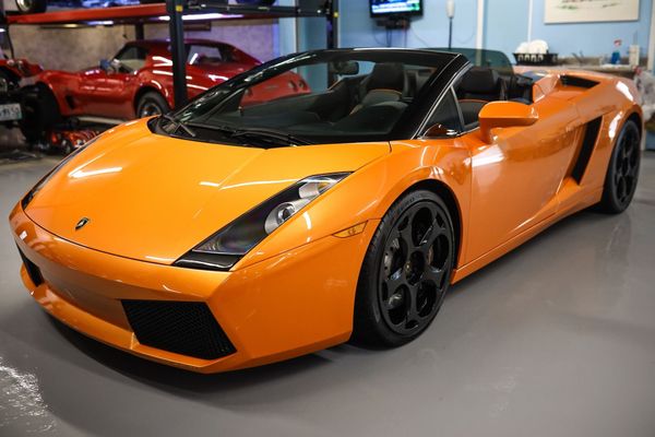 PCarmarket Offers 17k-Mile Gallardo With Rare 6-Speed Manual