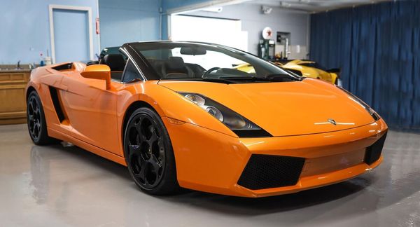 PCarmarket Offers 17k-Mile Gallardo With Rare 6-Speed Manual