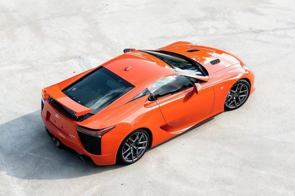 Driversource Is Selling An 1,800-Mile Lexus LFA In Stunning Sunset ...