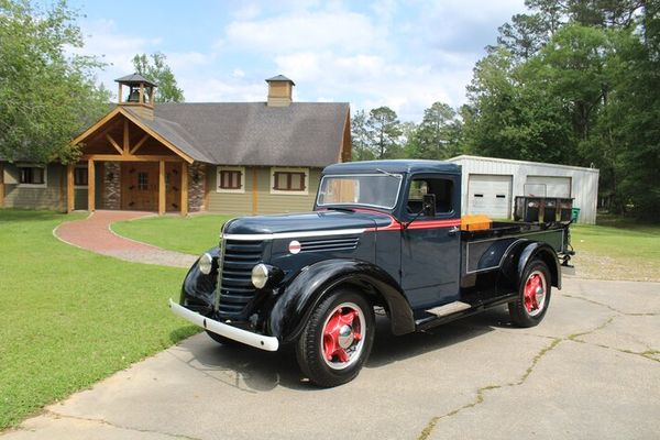 This Super Rare And Beautifully Restored Federal Truck Is Selling This ...